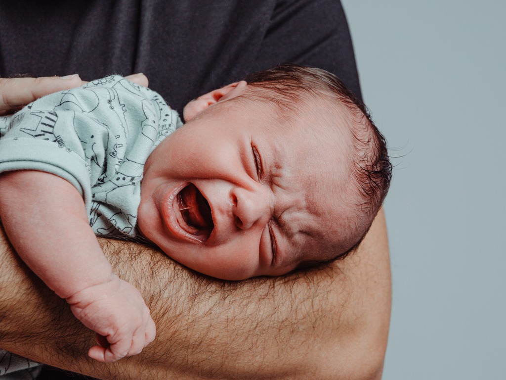 How to Calm a Crying Infant... And Yourself | Connecticut Children's